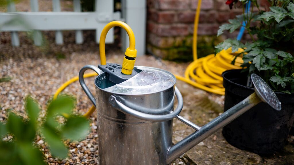 SealStop: the clever hose gadget helping households save water this ...